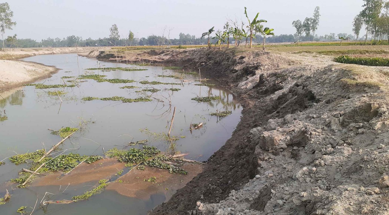 Sand trading in guise of canal excavation? - DredgeWire : DredgeWire