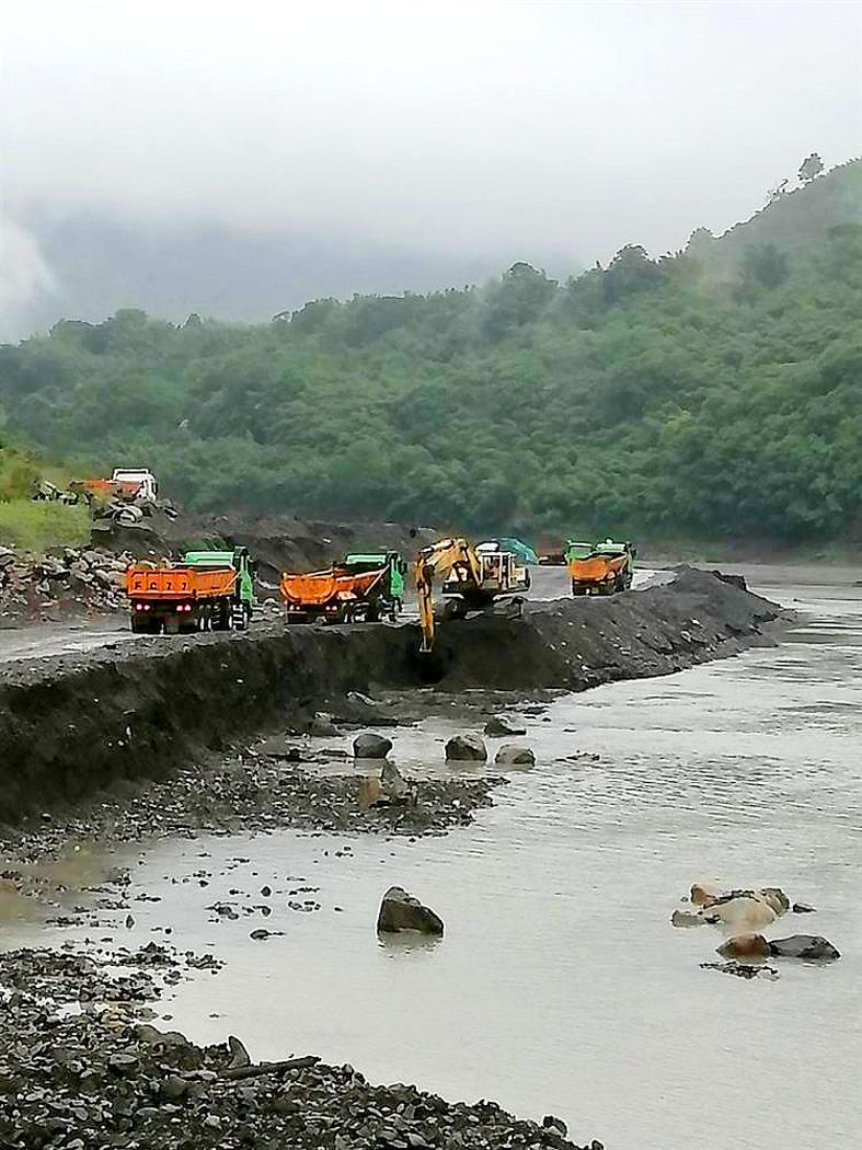 Dredging to raise reservoir capacity - DredgeWire : DredgeWire