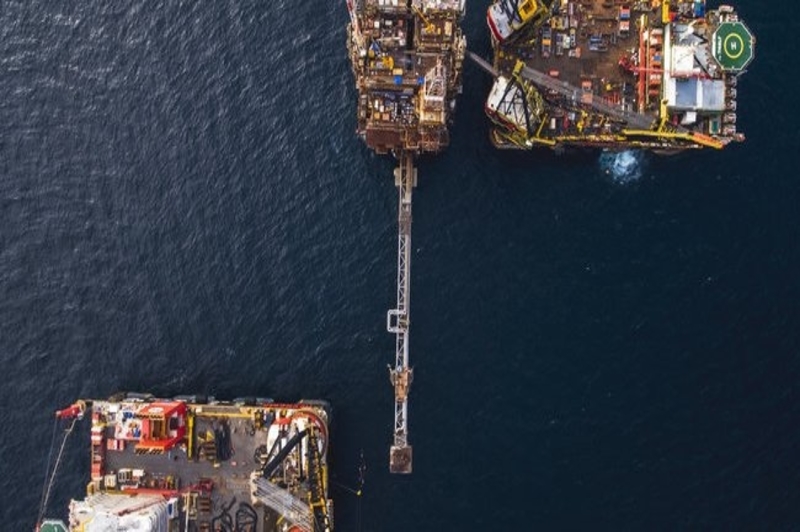 AF and Heerema team up for Brae Bravo Removal Campaign - DredgeWire ...