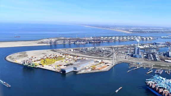 Port of Rotterdam throughput rises substantially again in Q3 ...