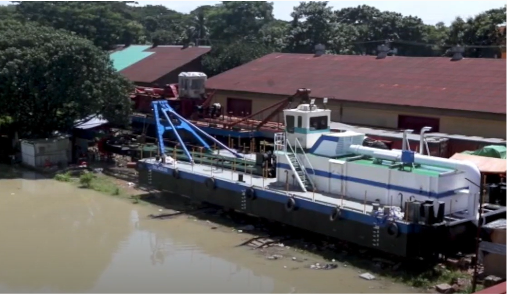Deep Diggers' 1st Shark Class Dredge Launched September 2021 ...