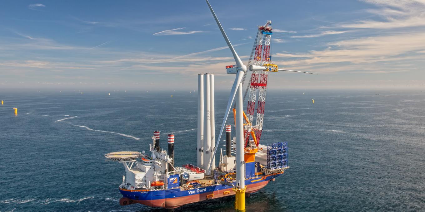 Sustainable Mega-Ship With 400-Foot Tall Legs to Install Next-Gen 20 MW ...