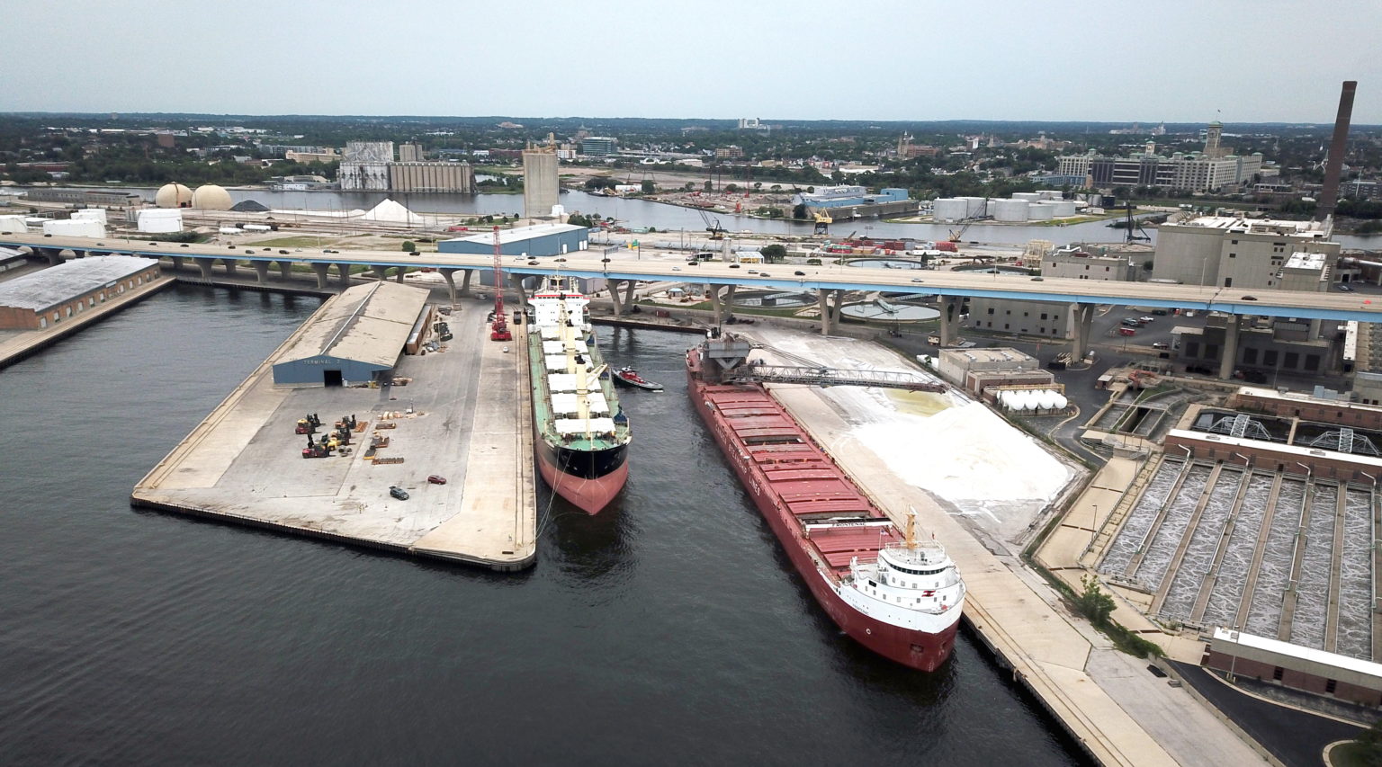 Sustainable Shipping: At the Port of Milwaukee the wind blows toward a ...