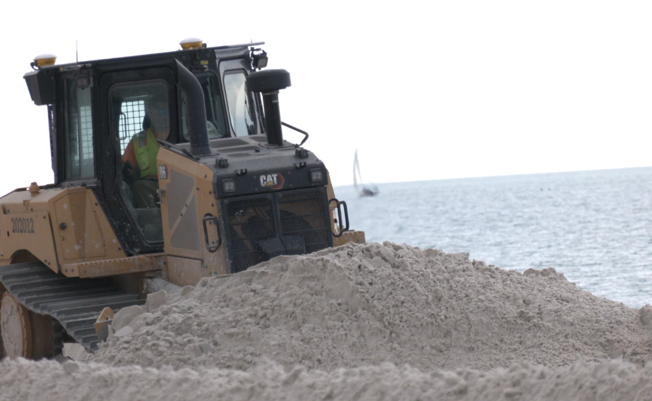 Sand from inland mines is used for Collier beach renourishment ...