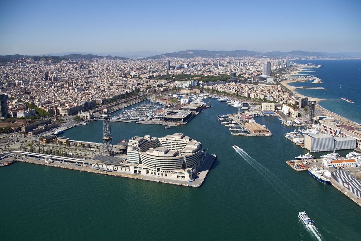The Port of Barcelona closes 2021 with a cash flow of €83M - DredgeWire ...
