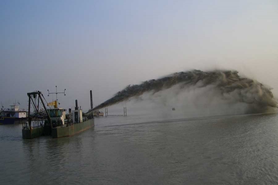 Karnaphuli capital dredging ends this month - DredgeWire : DredgeWire