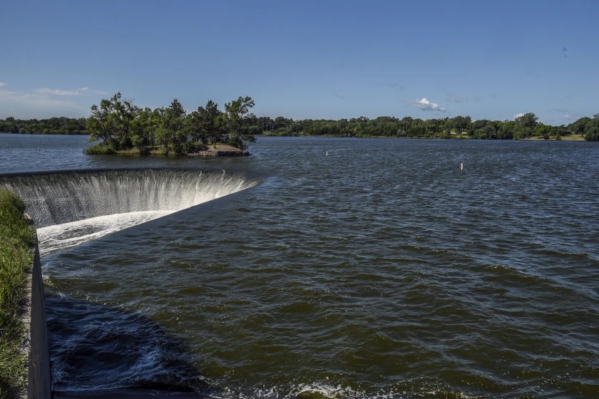 Mitchell City Council backs Lake Mitchell drawdown project, but ...