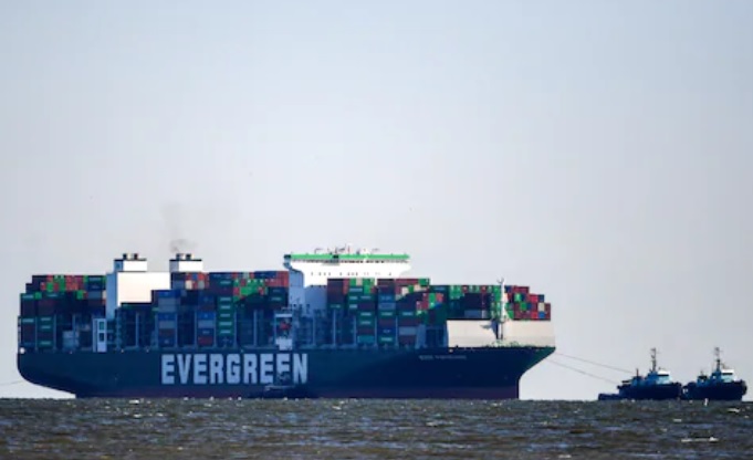 Chesapeake Bay ship pilot was on phone before Ever Forward ran aground ...