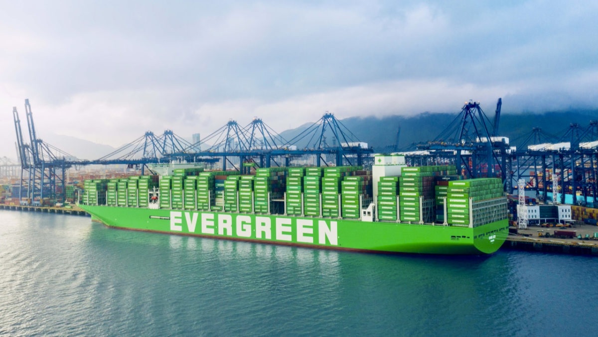How big are the world’s largest ocean container ships? - DredgeWire ...