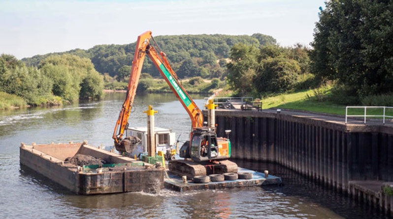 Navy may get BIWTA dredging work - DredgeWire : DredgeWire