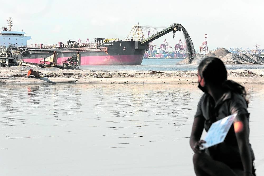 Adverse impact of Manila Bay dredging, reclamation bared - DredgeWire ...