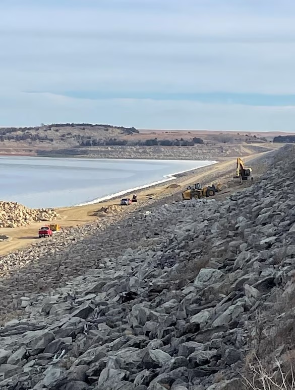 Nearly 90,000 tons of rock to be placed on Tuttle Creek Dam through BIL ...