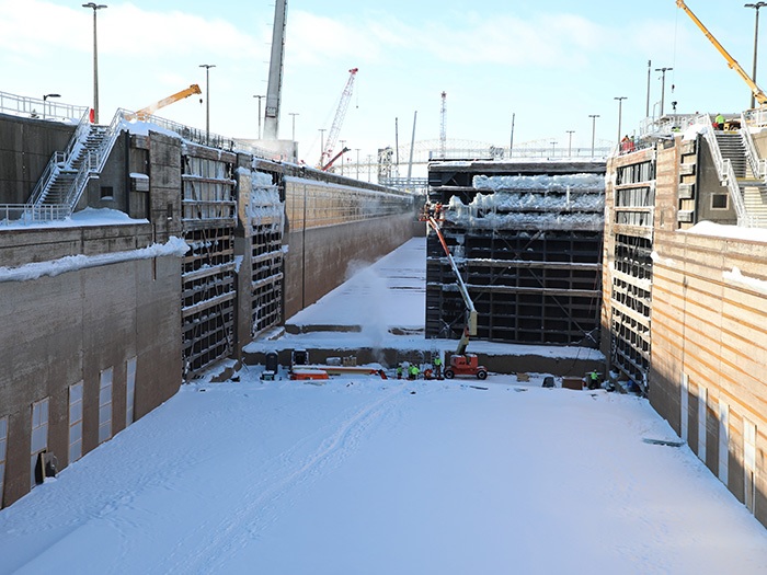 USACE starts Soo Locks winter maintenance work - DredgeWire : DredgeWire