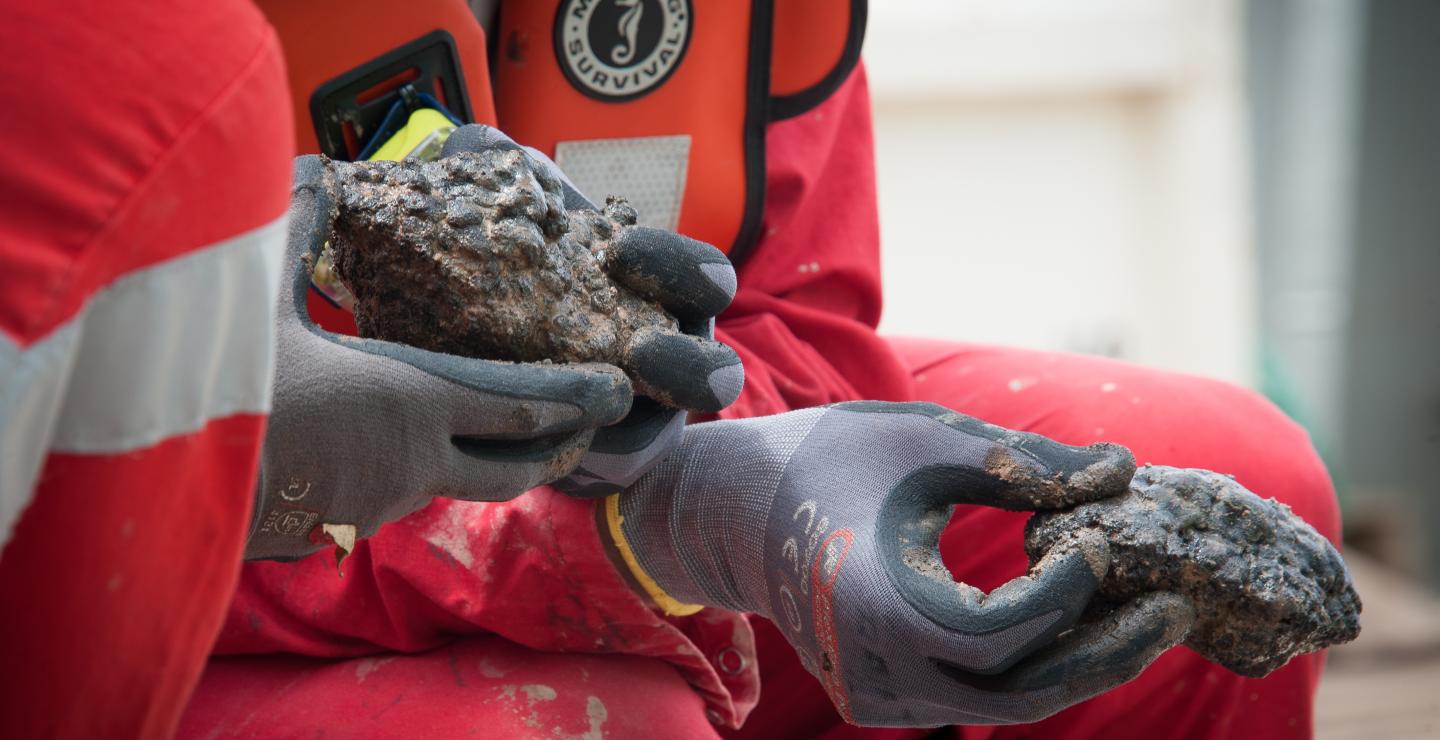 DEME subsidiary Global Sea Mineral Resources receives Transocean ...