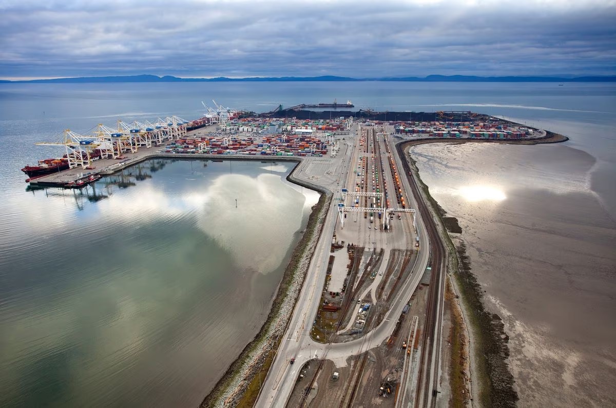 Federal government approves B.C. $3.5-billion Roberts Bank West Coast ...