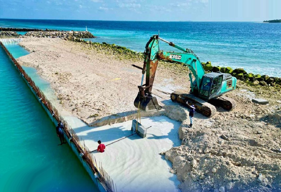 Dhidhdhoo Harbor and Jetty Construction Project sees 70% completion ...