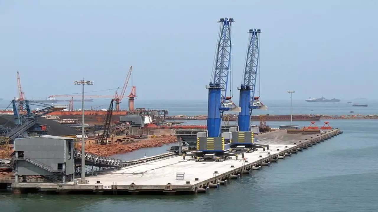 Mormugao port plans maintenance dredging for vessels - DredgeWire ...