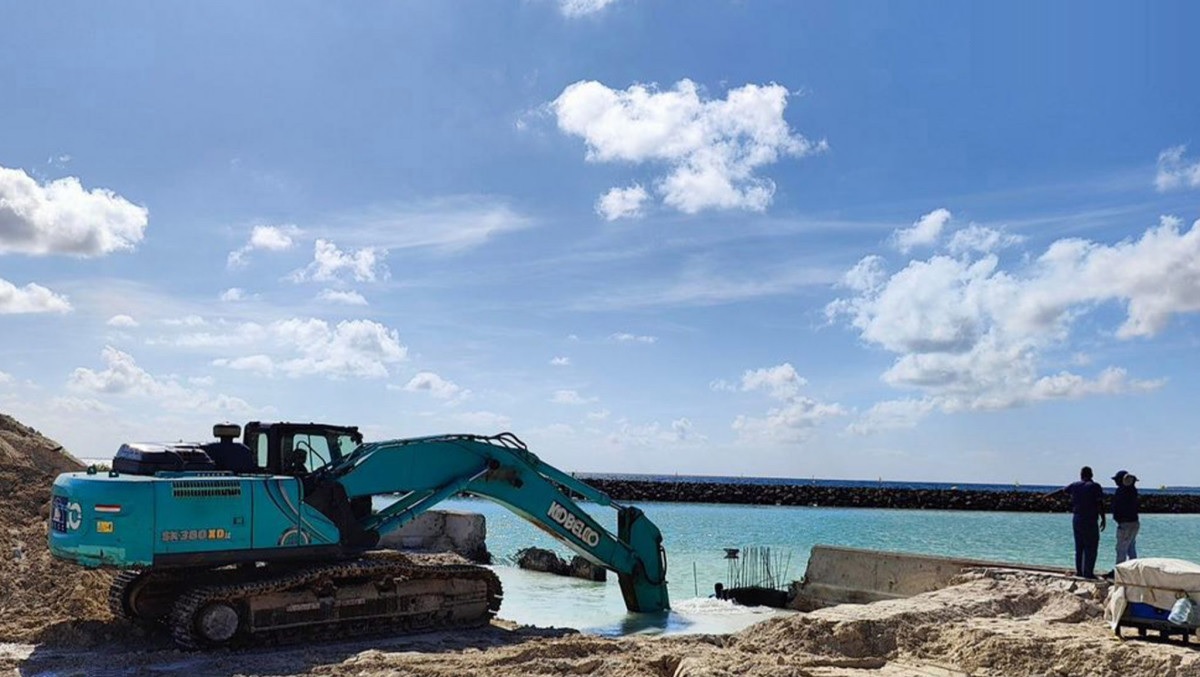 Milandhoo Harbor Development Project well underway - DredgeWire ...
