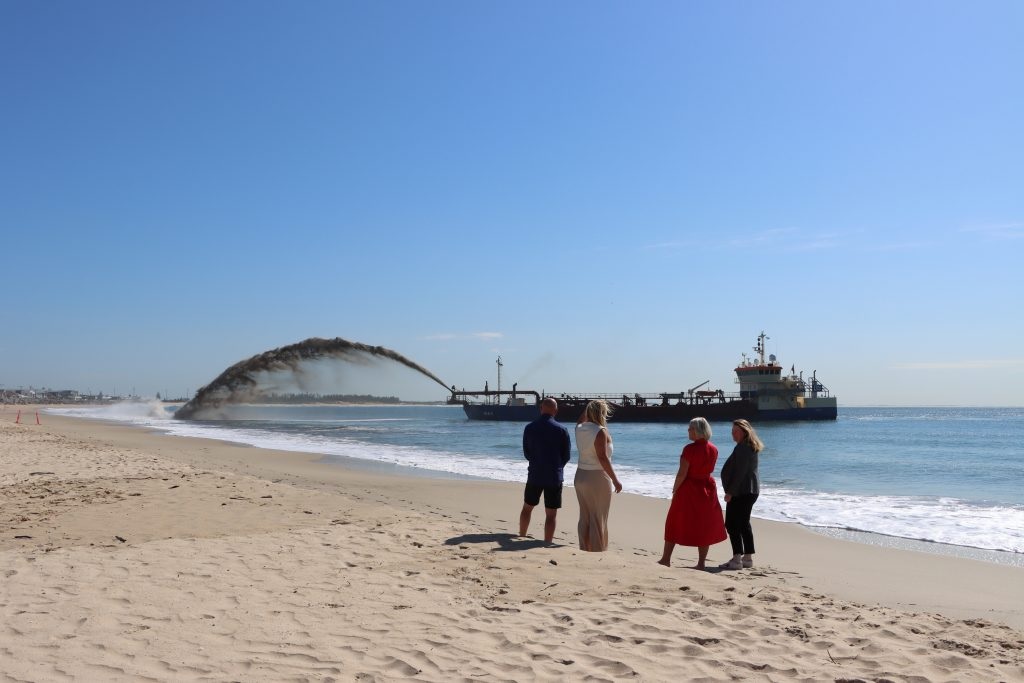 Sand finally pouring onto Stockton Beach; Rohde Nielsen’s hopper ...
