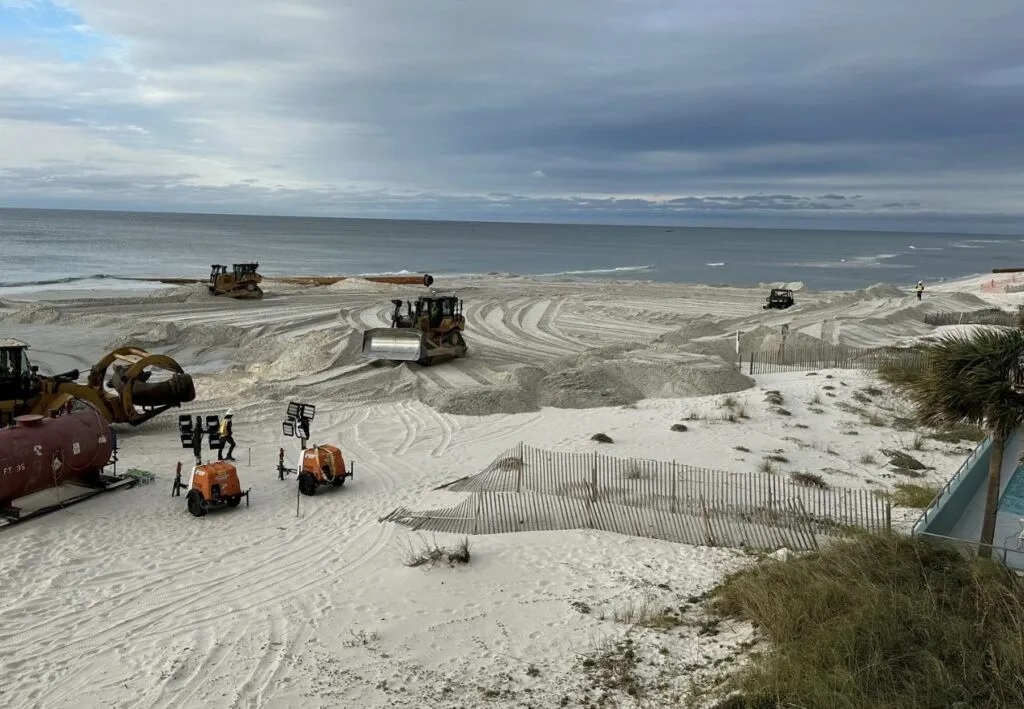 Beach Renourishment Project with Great Lakes Dredge & Dock kicks - DredgeWire : DredgeWire
