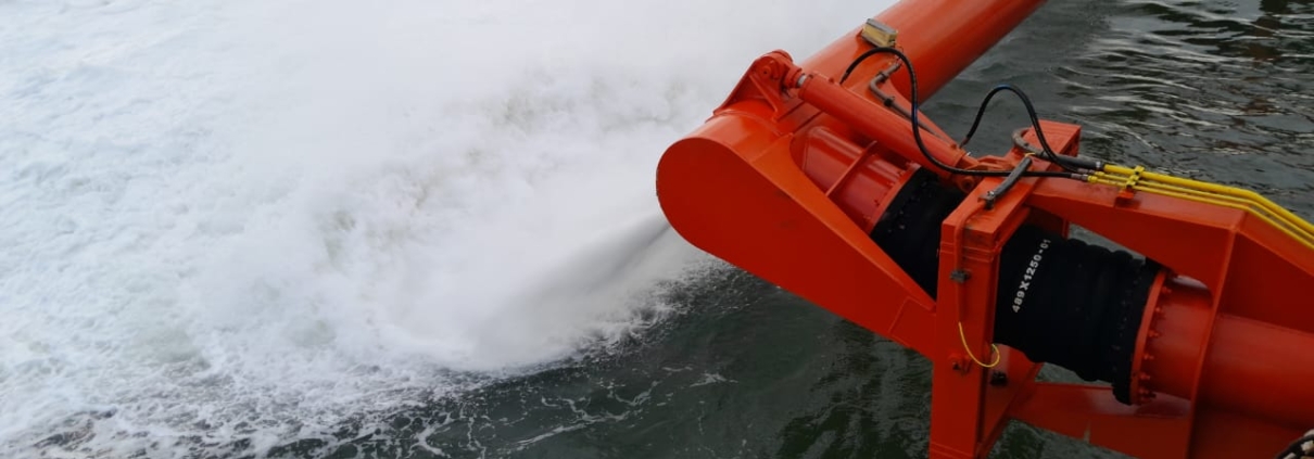 Water Injection Dredger with MOTAS installation in operation ...