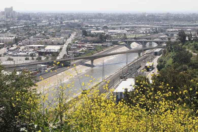 In preparation for winter rains, Corps’ focus is on LA River, Glendale ...