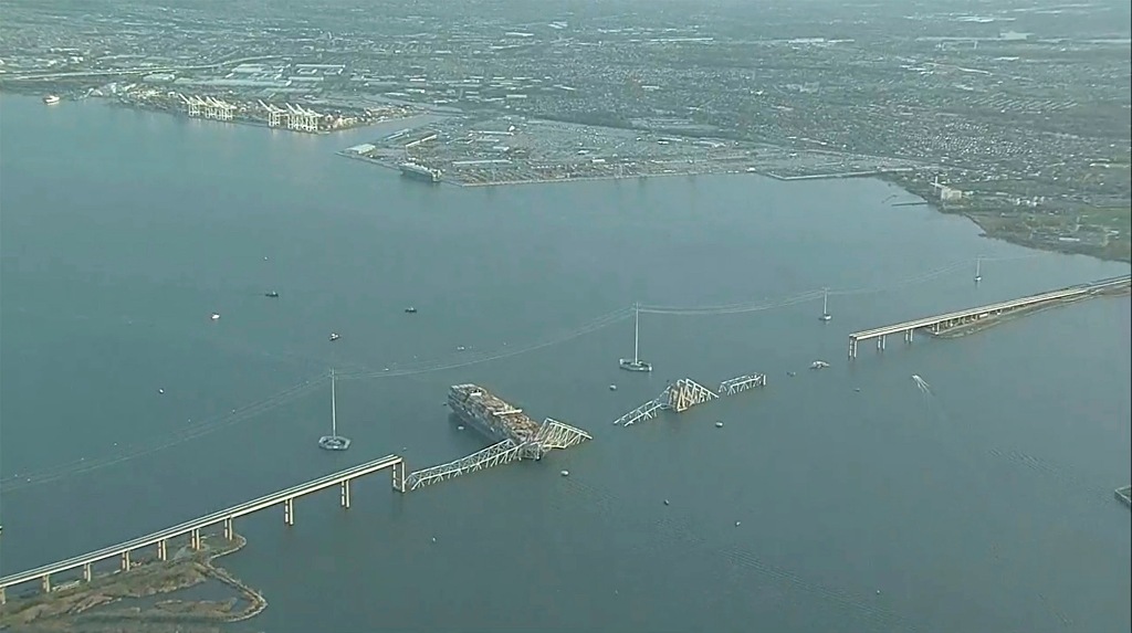 Dramatic Video: See Exact Moment Key Bridge Collapsed Into Baltimore ...