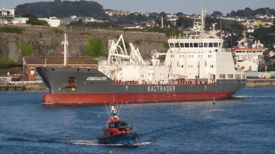 Dredging plan to 'bring greener and cleaner ships' - DredgeWire ...