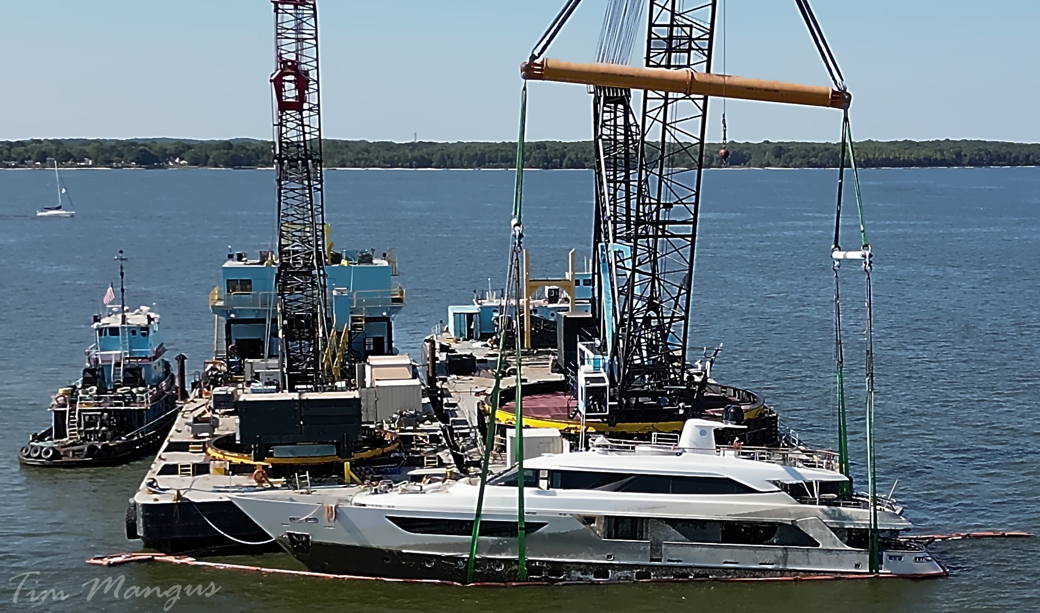 Marine Photographer Tim Mangus documents salvage process for sunken ...