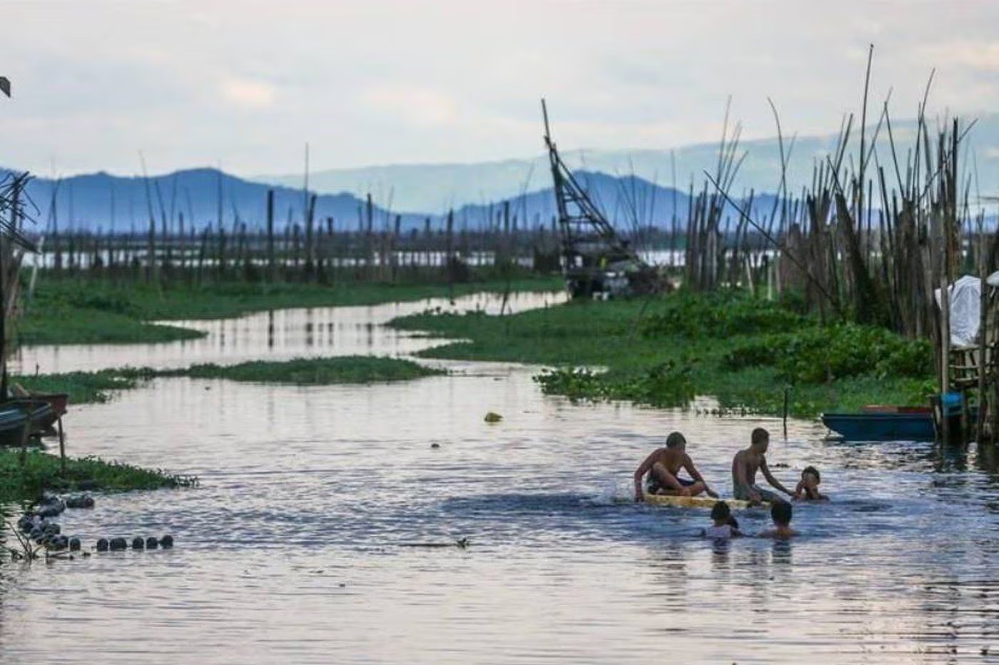 MMDA chair: Dredging, spillway will help keep Laguna de Bay from ...