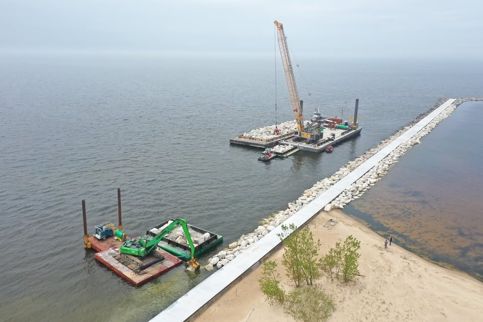 Great Lakes Dock and Materials Awarded $9.2 Million Marine Construction ...