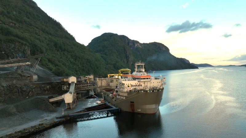 Boskalis: A European debut for rock vessel Seapiper - DredgeWire ...