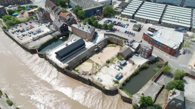 Dredging plans submitted for Arctic Corsair move - DredgeWire : DredgeWire