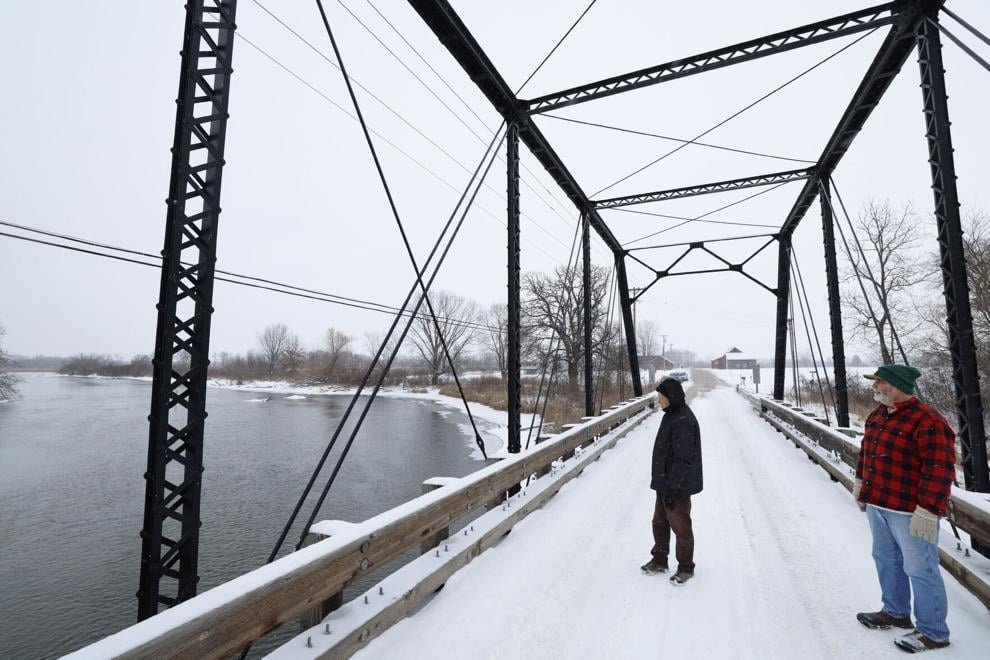 Yahara River dredging project threatens prehistoric structure near ...