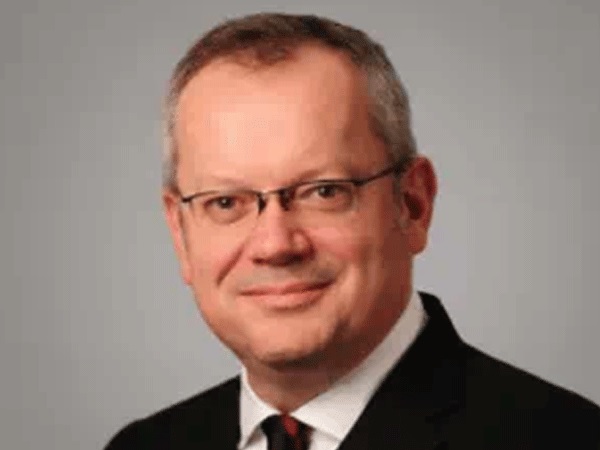 Arcadis Appoints Peter Hogg As Its New Country Director - DredgeWire ...
