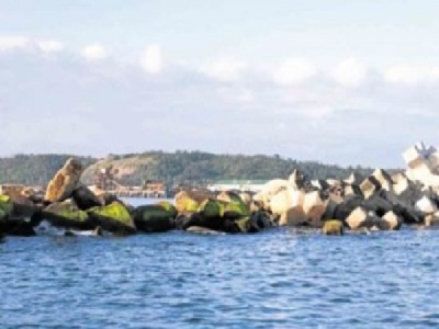 Ceza Presses Firm on Repair of P5-B Port Irene Breakwater - DredgeWire ...