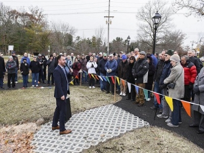 Mayor Cuts Ribbon on Crystal Lake Improvements - DredgeWire : DredgeWire